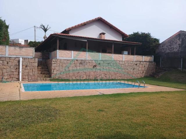 Casa Térrea 3 dormitórios e Piscina a Venda em Condomínio de Itupeva