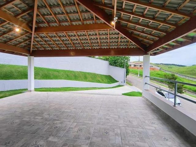 Casa térrea, 3 dormitórios sendo 1 suíte, à venda 1036M² Condomínio Residencial Mantiqueira São