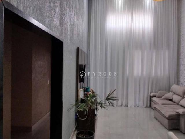 Casa térrea, 3 dormitórios sendo 1 suíte, à venda, 250m Villa Branca Jacareí/SP