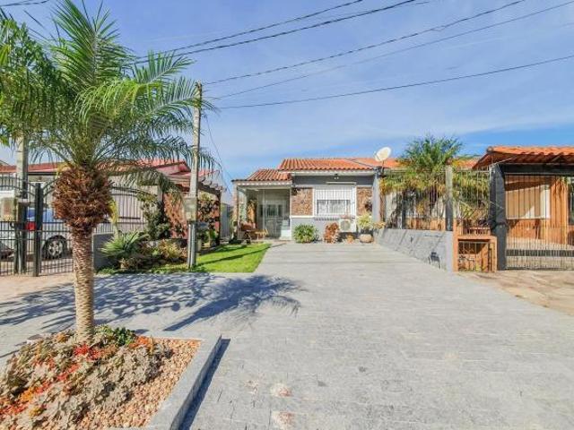 Casa térrea 3 dormitórios totalmente reformada área de churrasco coberta e entrada lateral !