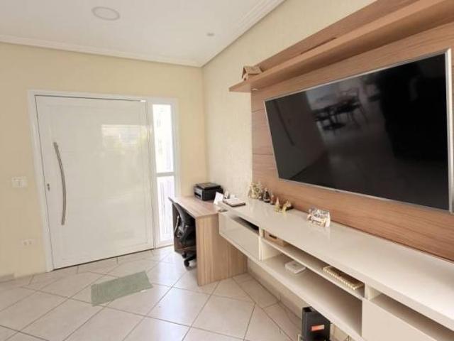 Casa térrea 3 dormitórios 1 suíte, 4 vagas cobertas. São João, Jacareí