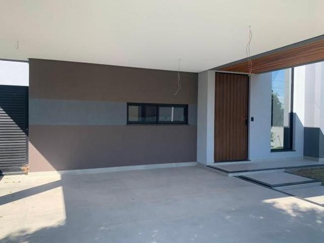 Casa térrea 3 dormitórios 1 suíte Cond. Aruanã, Bairro da Floresta, Sjc