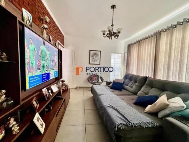 Casa térrea 3 dormitórios 1 suíte à venda no bairro São Quirino em Campinas/SP