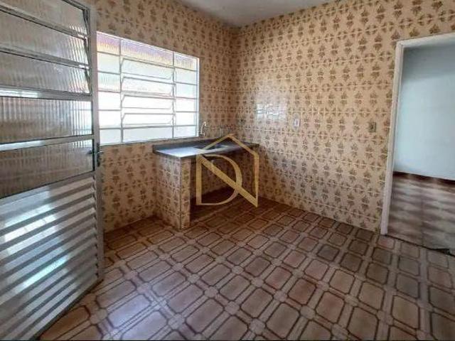 Casa térrea 3 dormitórios 300 m² Vila Tesouro