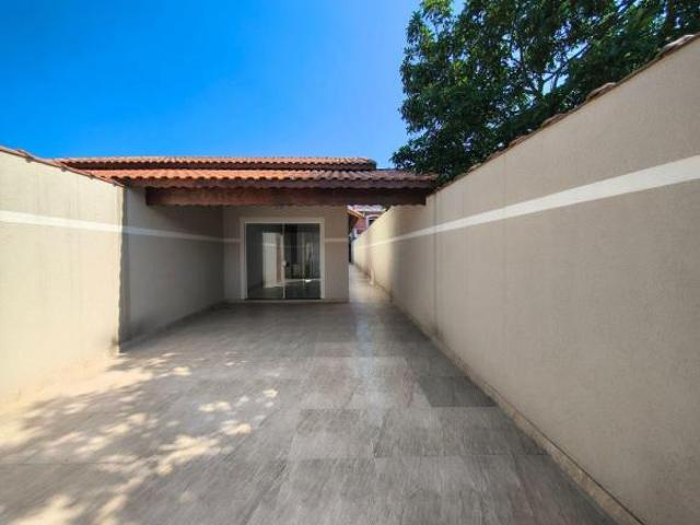 Casa Térrea 3 Dorms com Piscina em Mongaguá | R$ 449 mil