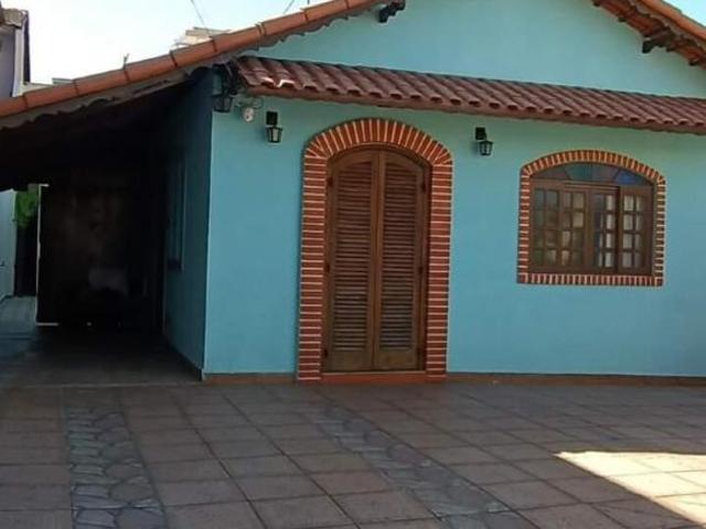 Casa Térrea 3 dorms / 5 vagas