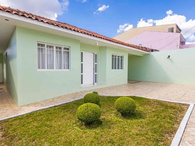 Casa Térrea, 3 quartos 1 sendo suíte e 4 vagas Campo Pequeno Colombo