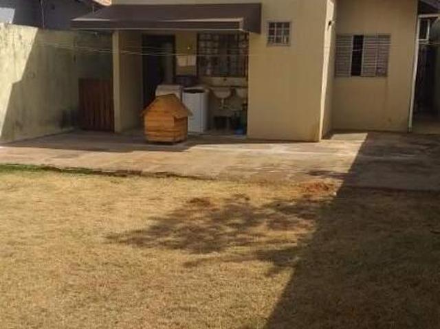 Casa Térrea 3 Quartos 1 Suíte com Quintal e 1 Vaga — Campo Grande/MS