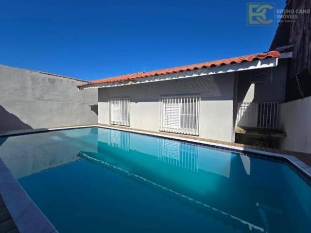 Casa térrea 3 quartos com piscina proximo ao mar São José Peruíbe/SP