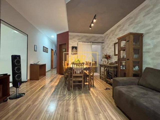 Casa térrea 3 Quartos com 1 Suíte e Piscina Pq. Sta Isabel