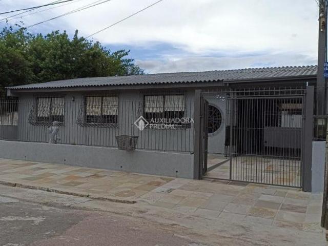 Casa térrea 3 quartos e 6 vagas de garagem no Bairro Sarandi