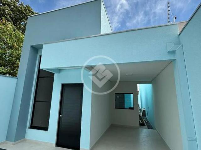 CASA TÉRREA, 3 QUARTOS SENDO UMA SÚITE VALOR R$580.000,00 BAIRRO SANTA CRUZ