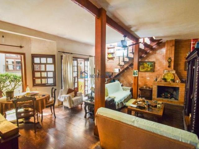Casa térrea, 3 quartos, suíte, 1 vaga, 250m² Planalto Paulista