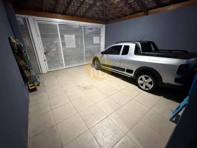 CASA TERREA, 3 QUARTOS, SUITE, JD ORIENTE 10 MINUTOS A PÉ ATÉ O SHOPPING !