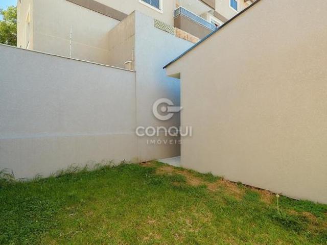 Casa Térrea 3 Quartos | Suíte | Quintal nos Fundos