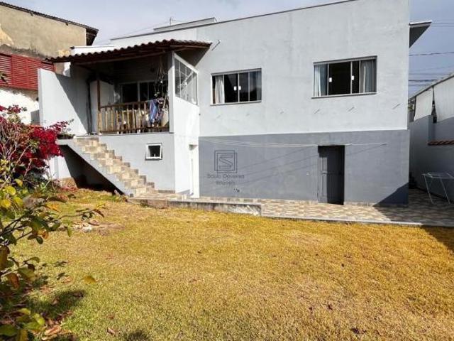 Casa térrea, 3 quartos, quintal, 2 vagas