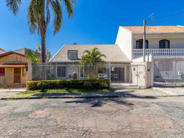 Casa térrea 3 suítes à venda no Capão da Imbuia