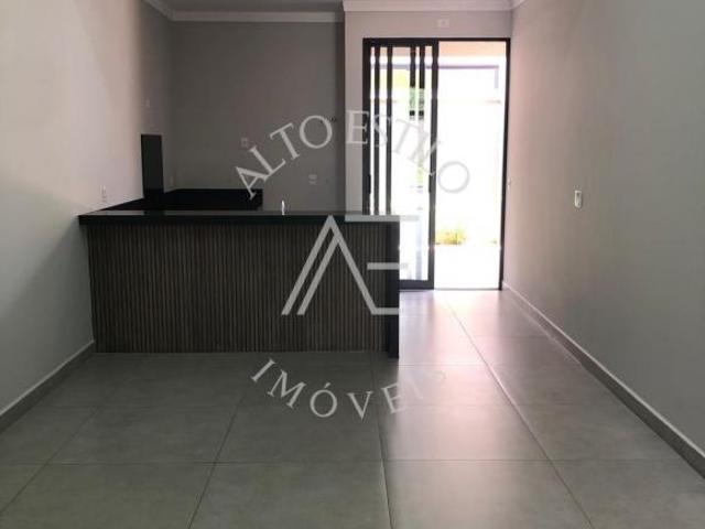Casa Térrea 3 Suites, Churrasqueira e Piscina Condomínio Vila Romana