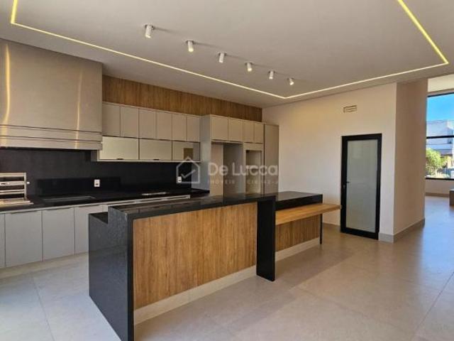 Casa térrea 3 suítes + piscina + escritório —no Resid. Santorini, no Brasil 500