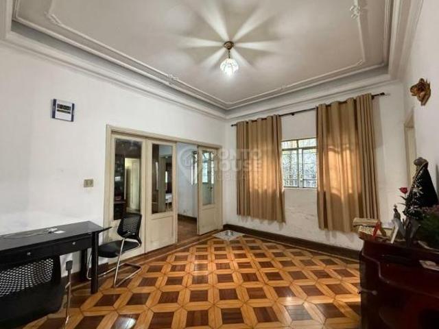 Casa Térrea terreno 12x27 com 2 dorm quintal edícula 3 vagas Vila Monumento