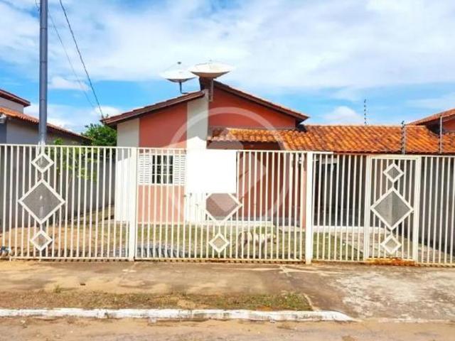 Casa Térrea toda na Laje no Residencial Cuiabá MT Terreno: 200 m² 2 Quartos Lavanderia Cober
