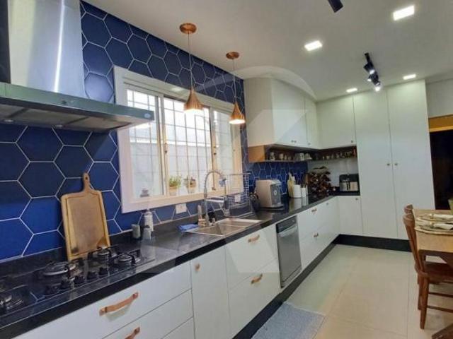 Casa Térrea toda reformada na Vila Medeiros, com 3 quartos e entrada lateral