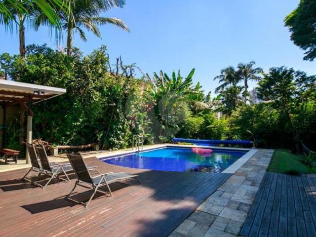 Casa Térrea venda 4 suítes 8 vagas, 1400 m² de terreno a venda no Brooklin Velho São Paulo