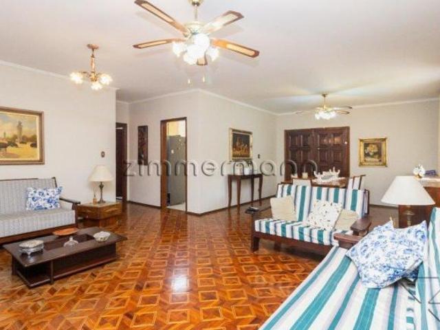 CASA TERREA VILA MADALENA 3 SUÍTES 4 VAGAS