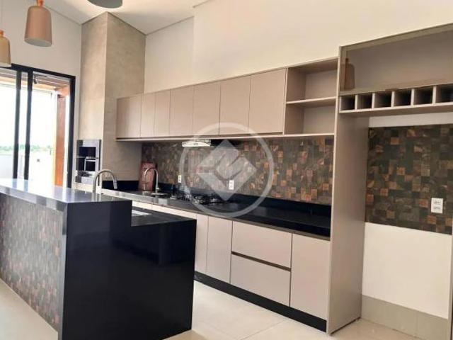 CASA TÉRREA VILLA JARDIM 3 SÚITES ENERGIA SOLAR PSICINA AQUECIDA R$3.000.000,00