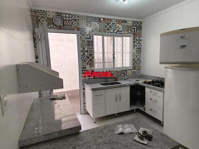 Casa térrea Vista Verde tipo C2 com três vagas de garagem