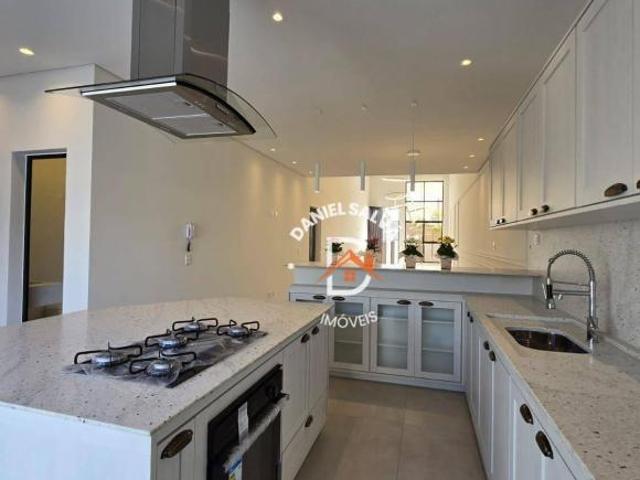 Casa térrea à venda na Nova Gardênia com 3 suítes, 200 m² por R$ 1.750.000 Atibaia/SP