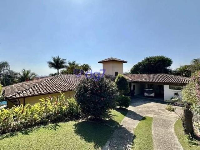Casa térrea à venda na Fazendinha!
