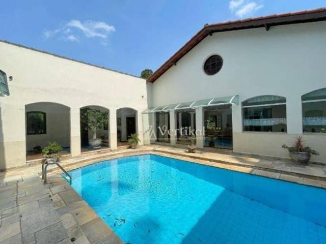 Casa térrea a venda na Granja Viana