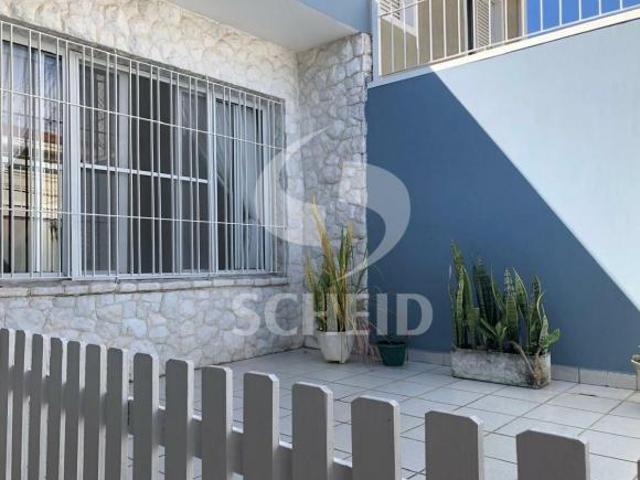 Casa Térrea à Venda na Granja Julieta com 140m², 3 quartos sendo 1 suíte, 2 vagas