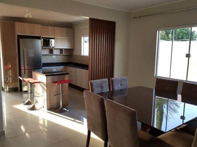 Casa térrea à venda na Lapa PR: 3 quartos, suíte, área gourmet e jardim amplo