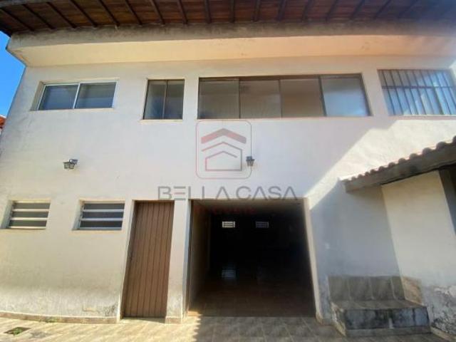 Casa térrea a venda na Vila Alpina com quintal e horta