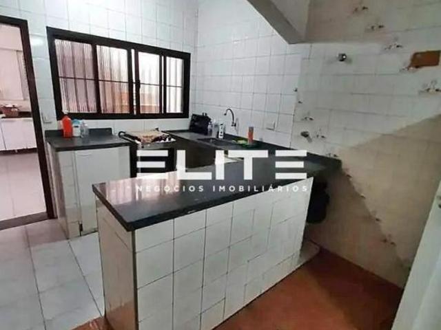 Casa térrea à venda na Vila Floresta