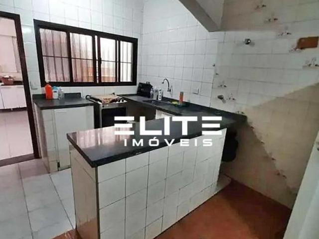 Casa térrea à venda na Vila Floresta