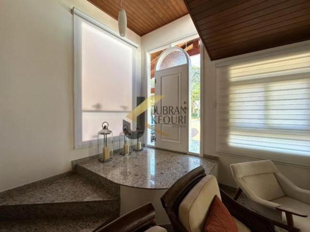 Casa térrea à venda no Alphaville Campinas, com 3 suítes máster com closet e hidro, lazer e garage