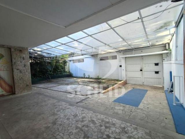 Casa Térrea à Venda no Alto da Boa Vista com 273m², 10 salas e 6 banheiros