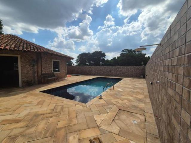Casa térrea a venda no Bairro Caixa D´Agua Vinhedo SP