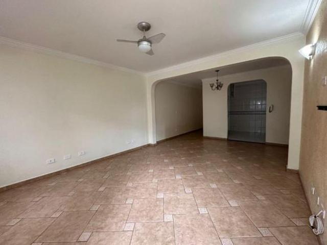 Casa Térrea à venda no Bairro do Parque São Domingos na Rua José Amaro Peçanha