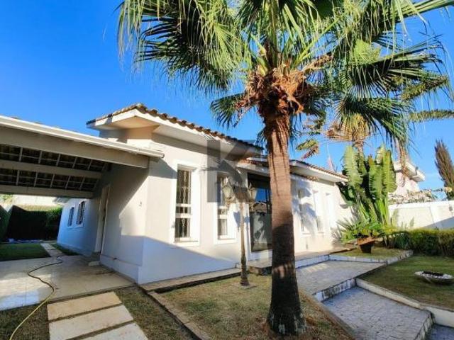 Casa térrea à venda no bairro Fatima I Pouso Alegre MG R$ 1.800 000,00
