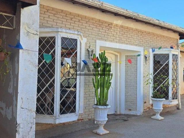 Casa térrea à venda no bairro Jardim Chapadão, em Campinas