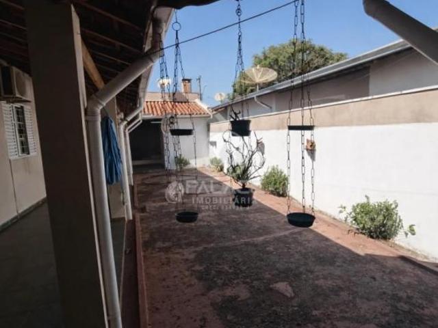 CASA TÉRREA A VENDA NO BAIRRO JARDIM ABAETÉ, PIRACICABA, SP