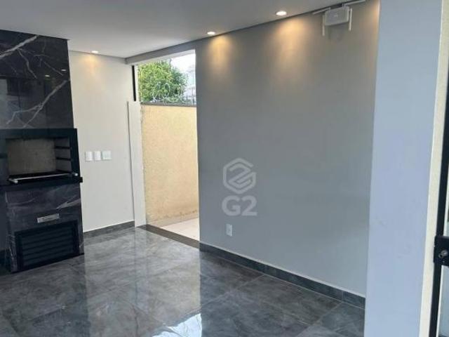 Casa térrea à venda no Bairro Jardim Maringá com Piscina Indaiatuba/SP