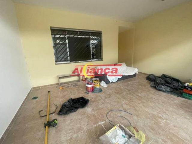Casa térrea à venda no bairro Macedo / Bom Clima, Guarulhos, São Paulo