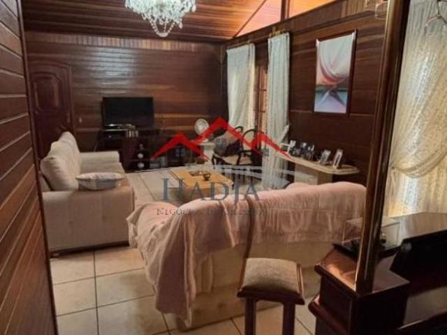 Casa térrea à venda no bairro Parque São Luís