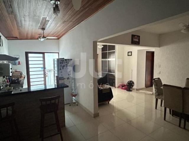 Casa Térrea à Venda no bairro Residencial Vila União Campinas/SP