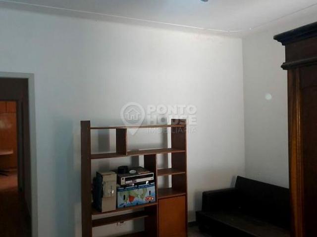Casa térrea à venda no Bairro Saúde de 2 dormitórios, edícula e 1 vaga